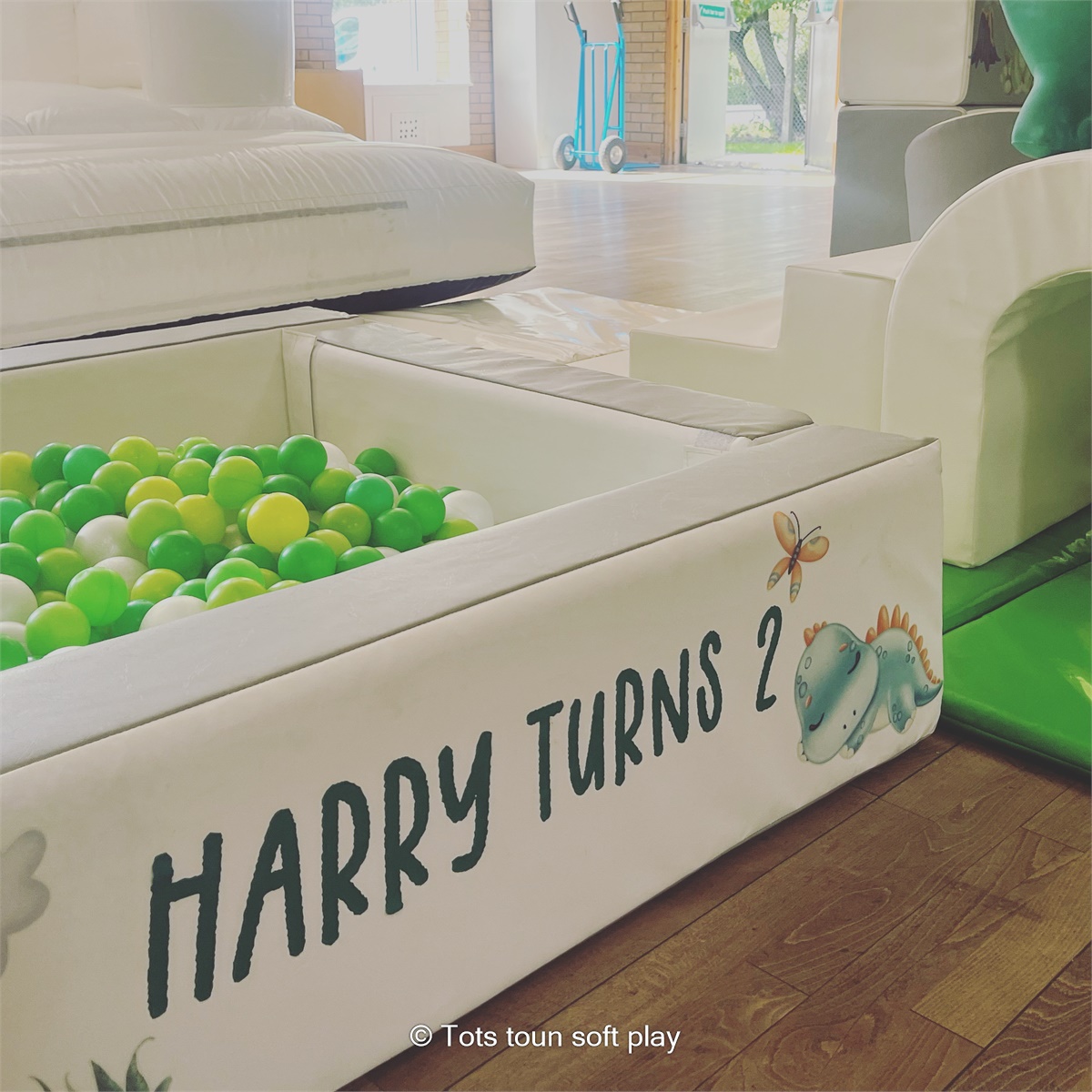 White Soft Play Hire - Bouncy Castle Hire, Soft Play Hire, Kids Parties ...